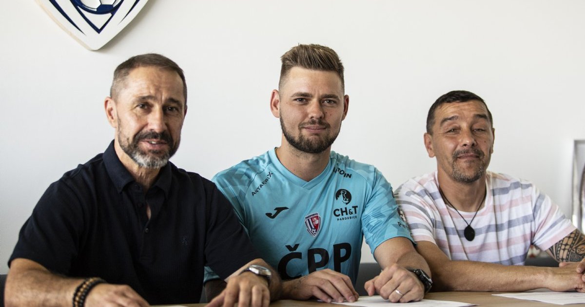 Budinský už patří Pardubicím - Minutové zprávy