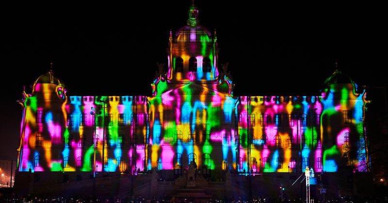 Praha na Nový rok nasvítí památky národními barvami - Minutové zprávy